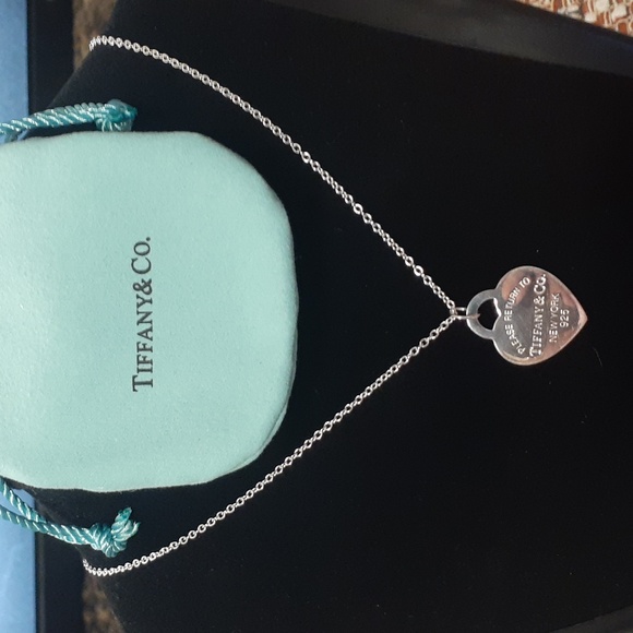 Tiffany & Co. | Jewelry | Tiffany Co Heart Tag Pendant Necklace Ag925 Sterling Silver 8 Chain ...